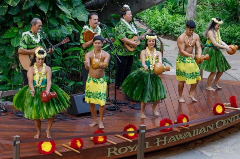 Free Hula Shows on Oahu: Your Weekly Calendar
